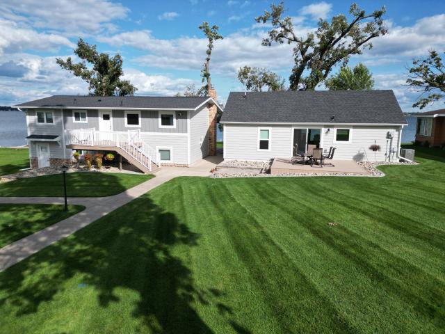 20337 Oakland Beach Road