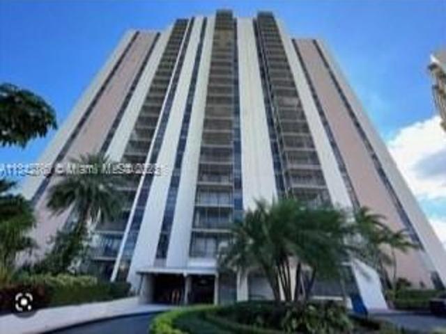 20335 Country Club Dr W #502, Aventura, FL 33180