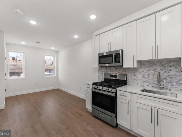 2033 N 9th St, Philadelphia, PA 19122 | MLS #PAPH2589