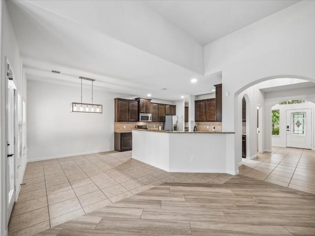 2033 Borthwick Lane