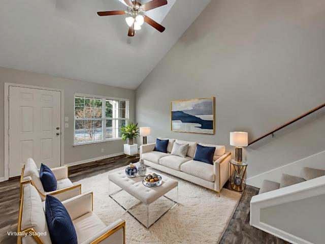 2033 Calydon Ct