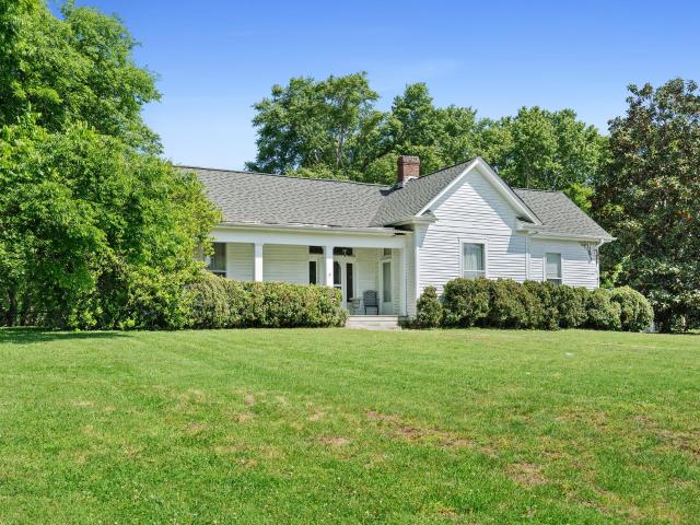 2033 Carters Creek Pike