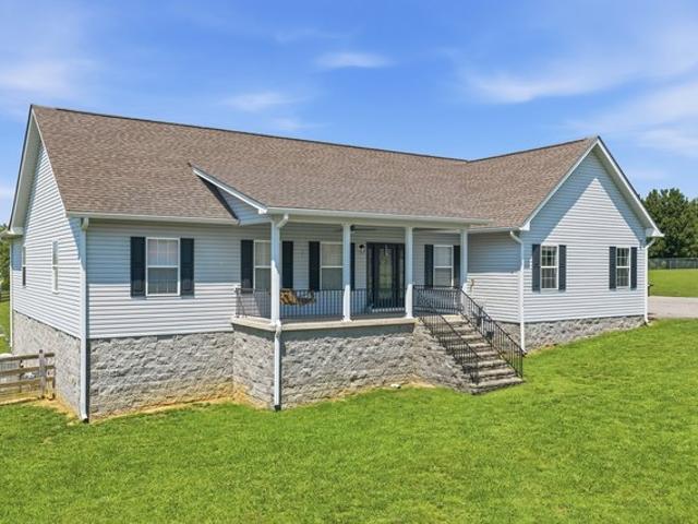 2033 Connie Allen Rd, McKenzie, TN 38201