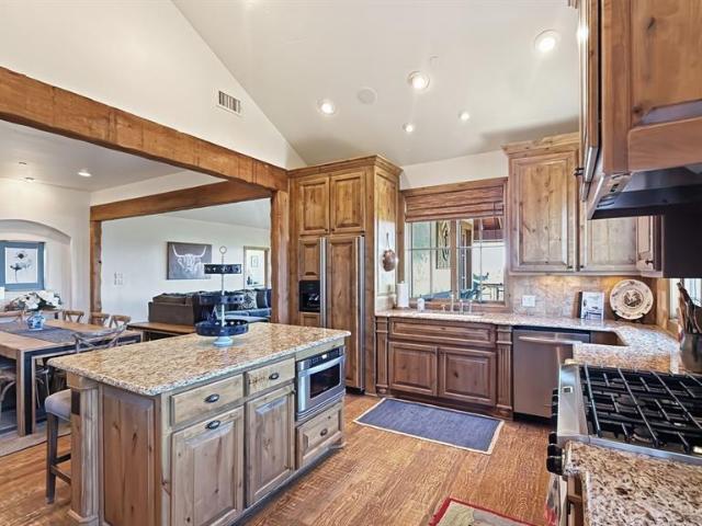2033 Harbor Way # 304