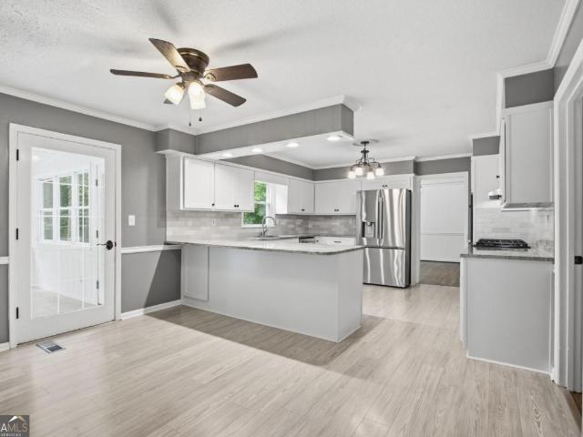 2033 Hessian Court