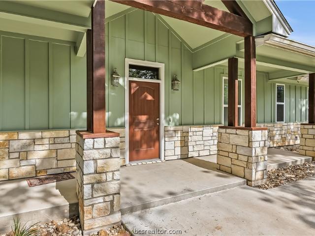 2033 Pauline Lane