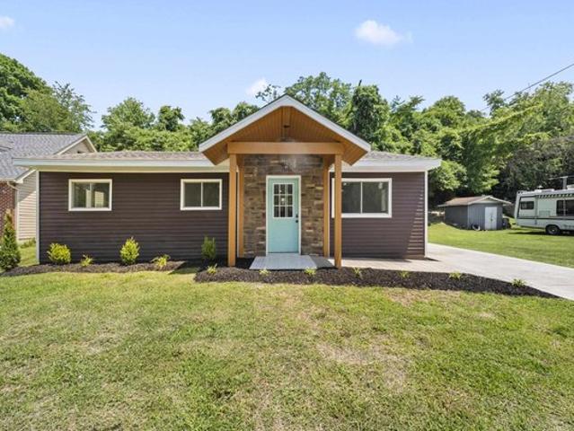2033 S 12th St, Ironton, OH 45638