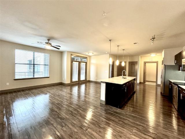 2033 S Gessner Road 2105