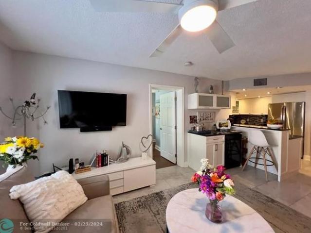 2033 SE 10th Ave #615, Fort Lauderdale, FL 33316