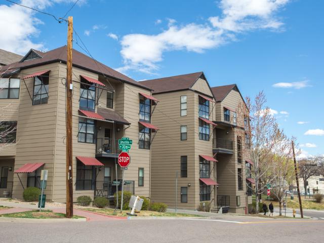 2033 W 30th Ave