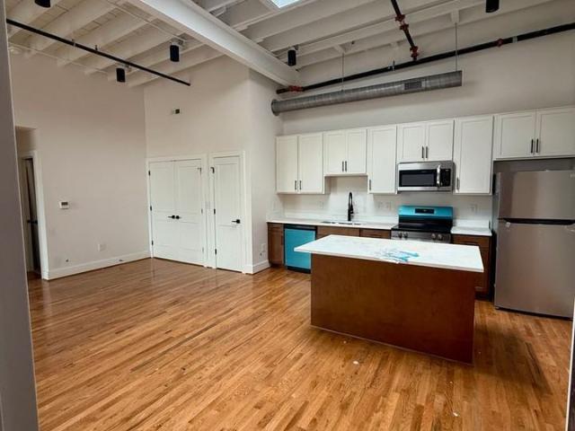 2033 W Broad St 1 Bedroom Apartment for Rent at 2033 W Broad St, Richmond, VA 23220 The Fan