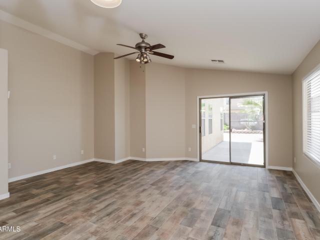 2033 W Green Tree Drive
