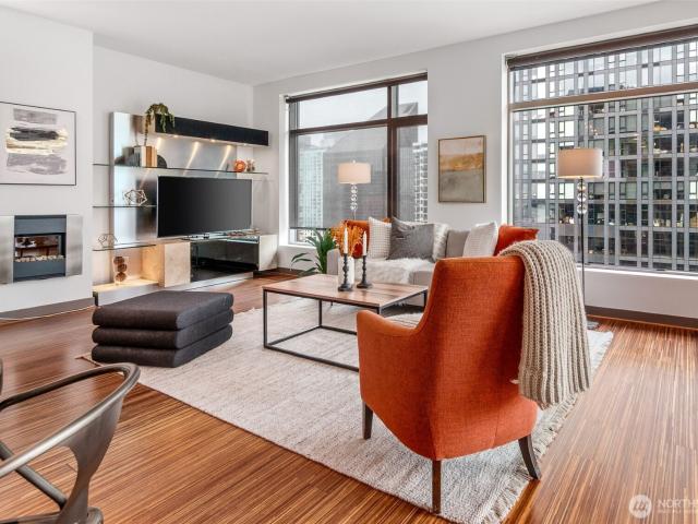 2033 2nd Avenue # 1507