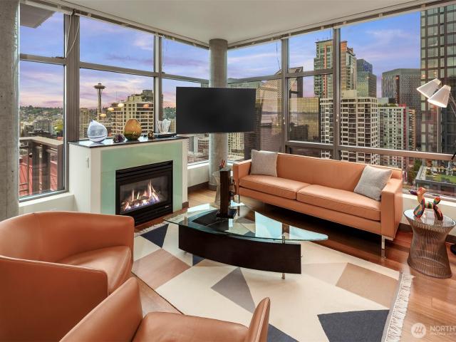 2033 2nd Avenue # 1903