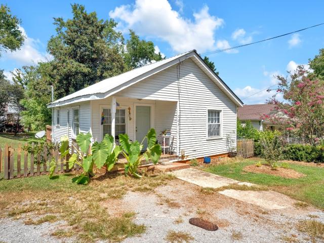 203 3rd Ave NE, Winchester, TN 37398 | Compass