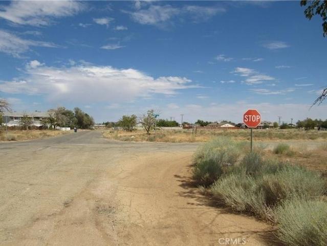 203 084 12 Catalpa Ave, California City, CA 93505