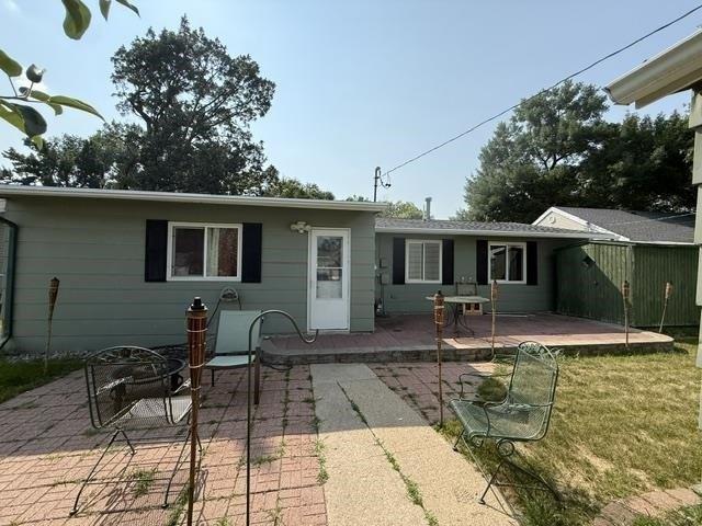 203 18th St SE, Minot, ND 58701