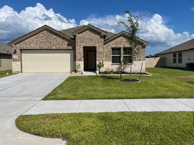 203 Comal Dr, Huntsville, TX 77340