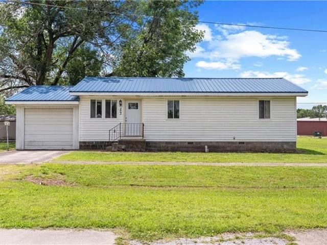 203 and 207 W Market St, Sheldon, MO 64784
