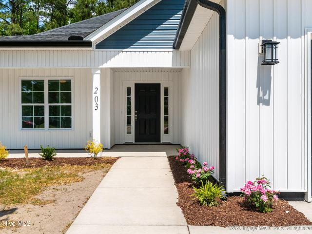 203 Adams Lane