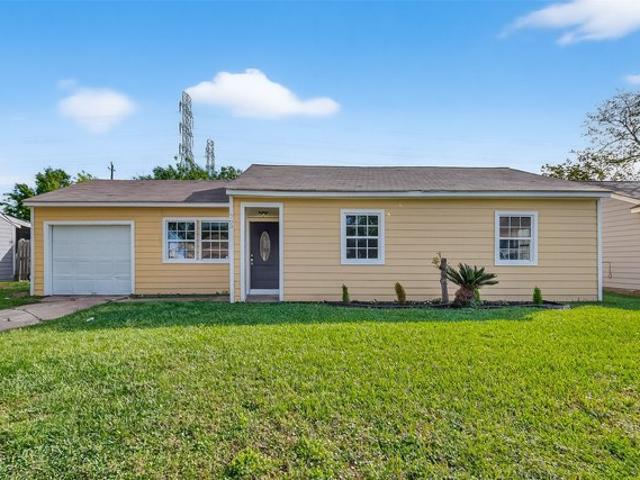 203 Alastair Dr, Pasadena, TX 77506