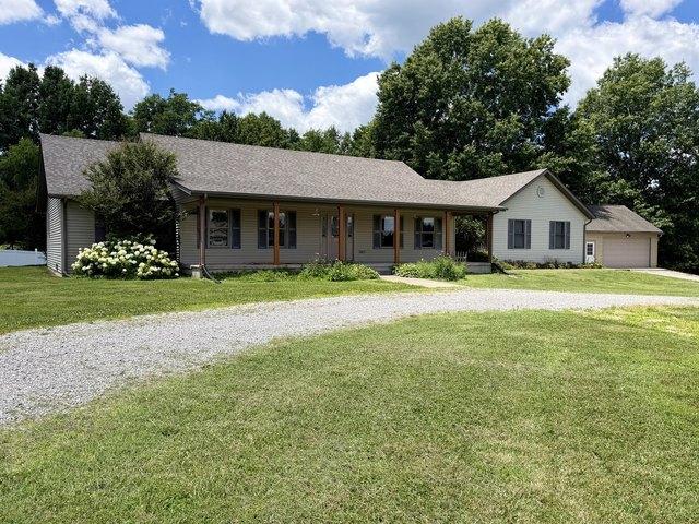 203 Ash Wood Ln, Carbondale, IL 62901