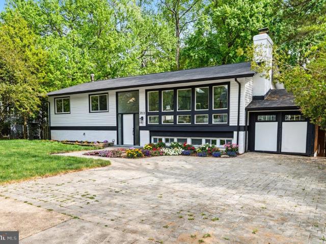 203 Audreys Court SE