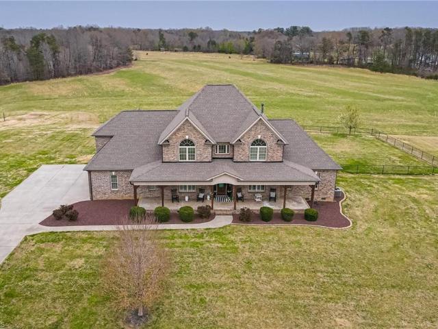 203 Bobcat Rd, Summerfield, NC 27358 | MLS #1213 | Compass