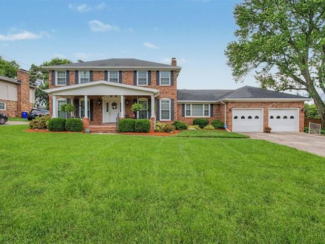 203 Brandywood Ct, Bowling Green, KY 42101