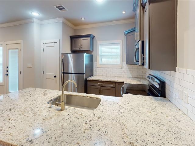 203 Brentwood Dr E, Unit 61, College Station, TX 77840 | MLS #26004 | Compass