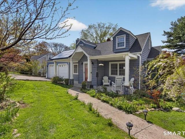 203 Burroughs Rd, Fairfield, CT 06824