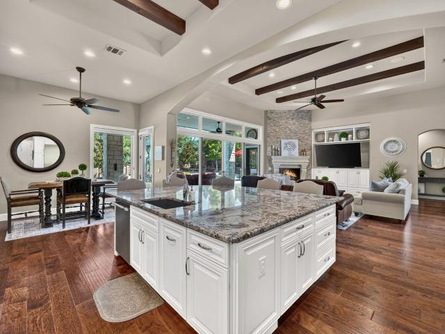 203 Golden Bear Dr