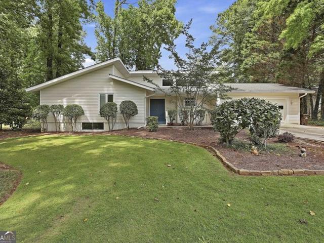 203 Doe Run, Peachtree City, GA 30269