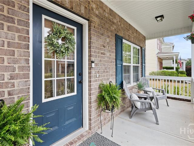 203 Dogwood Circle