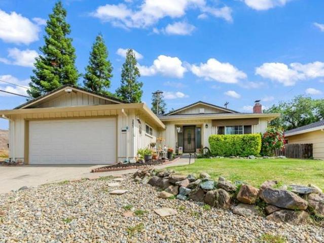 203 Dawnridge Rd, Roseville, CA 95678