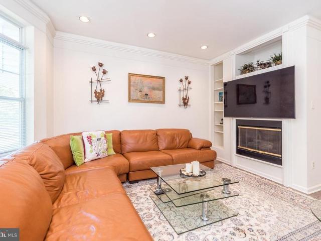 203 Dresher Woods Drive
