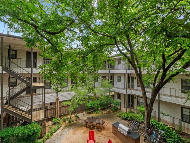 203 E 31st St # 311