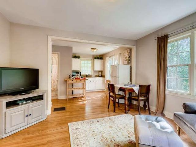 203 E Davis UNIT B Street