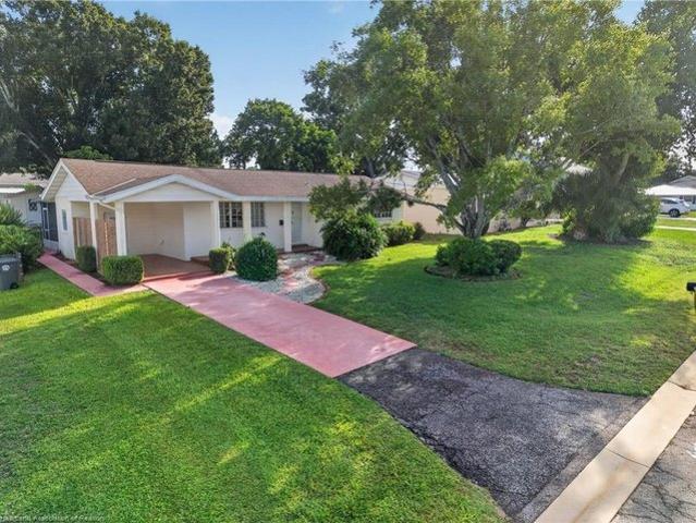 203 E Lagrande St, Avon Park, FL 33825
