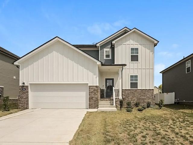 203 E Millbrook Dr, Spring Hill, TN 37174