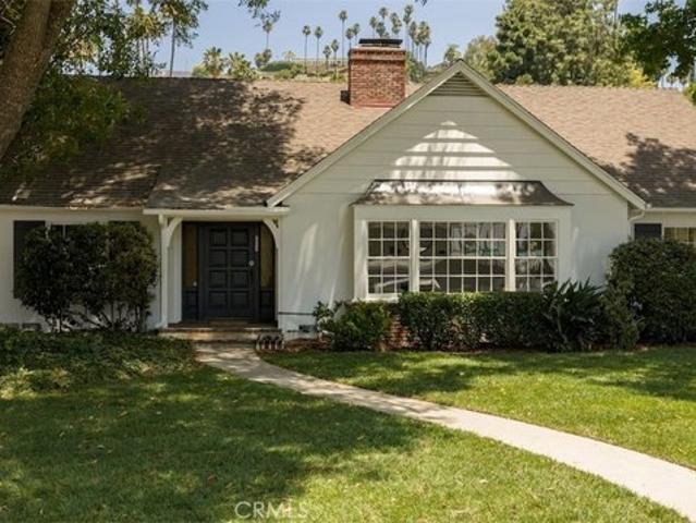 203 E Mountain St, Glendale, CA 91207