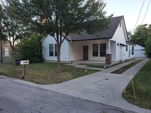 203 E Pecan St # B