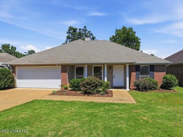 203 Edgewater Branch Dr, Brandon, MS 39042