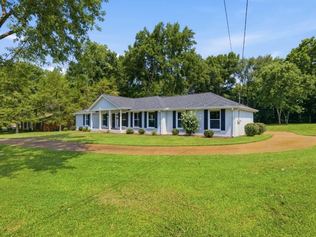 203 Ellington Dr