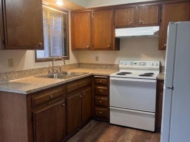 203 Evergreen Villa 2 Bedroom Apartment for Rent at 687 Bever Dr Ne, Keizer, OR 97303 Keizer