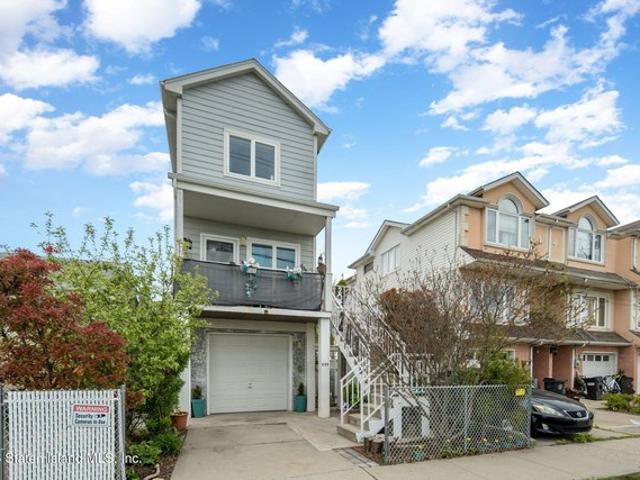 203 Father Capodanno Blvd, Staten Island, NY 10305
