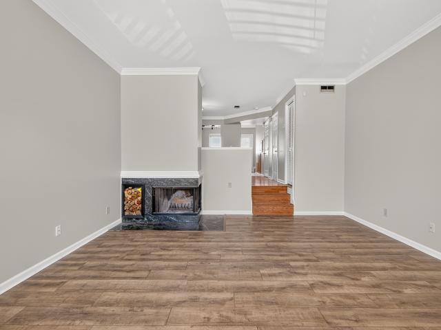 203 Fairmont Ct