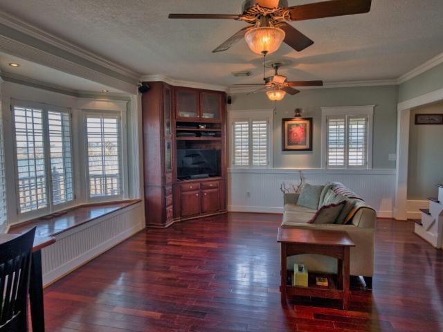 203 Francis Cove