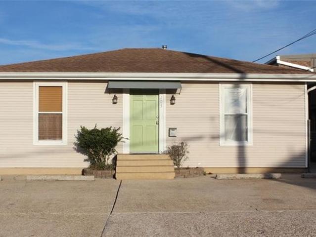 203 Kent Ave, Metairie, LA 70001