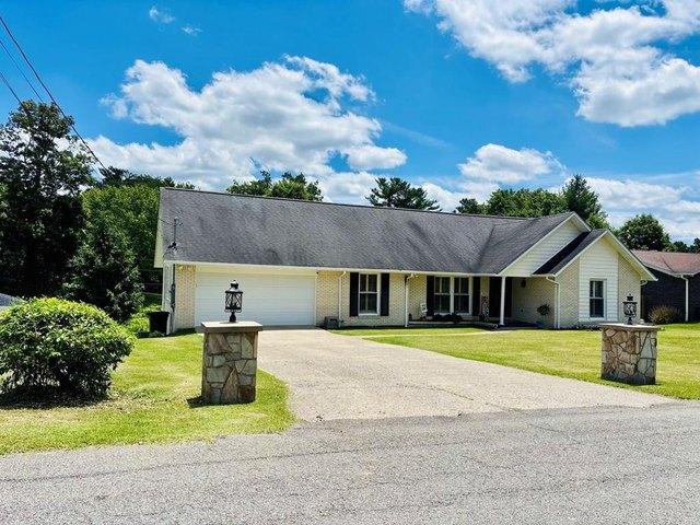 203 Homewood Dr, Beckley, WV 25801